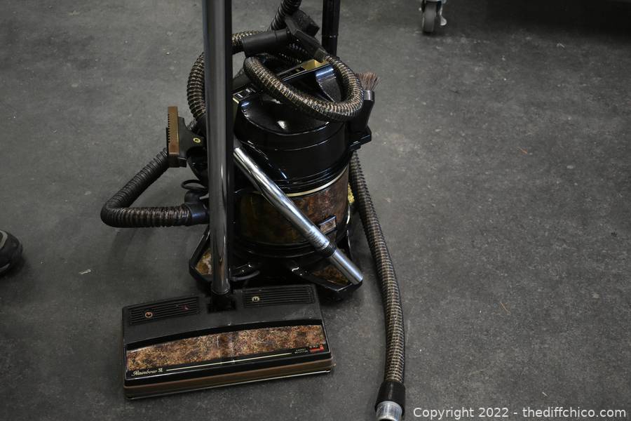 The Difference - Auction: Sept 2022 Furniture and Collectible Auction ...